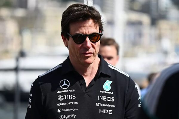 Wolff alerta para ameaça de Hamilton no GP de Barcelona